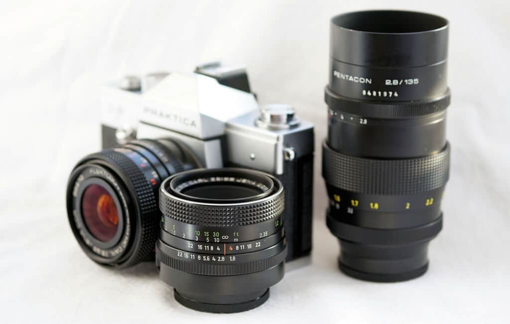 3 SIMPLE BASICS OF HOW TO USE A DSLR CAMERA